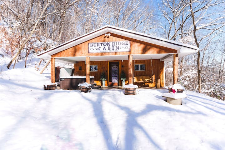 Burton Ridge Cabin  | Hot Tub & Sauna - Hocking Hills State Park, OH