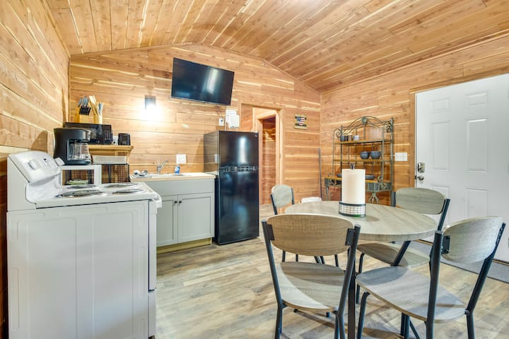 Half-mi To Bull Shoals Lake Access: Angler's Cabin - Bull Shoals, AR