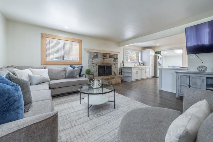 Lake Haven- 5-bedroom, Kings Beach, 12ppl, Pets Ok - North Lake Tahoe, CA