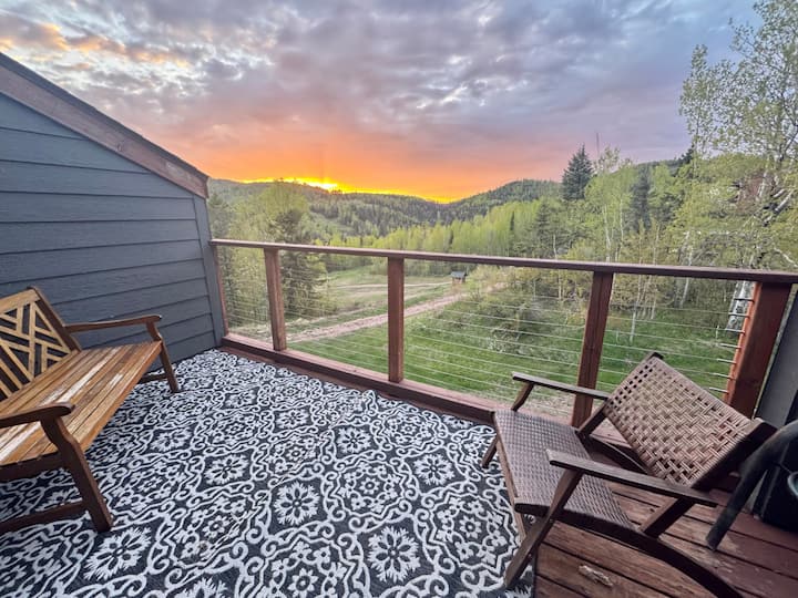 The Oak Cottage | Ski-in/out | Mtn Views - Lutsen, MN
