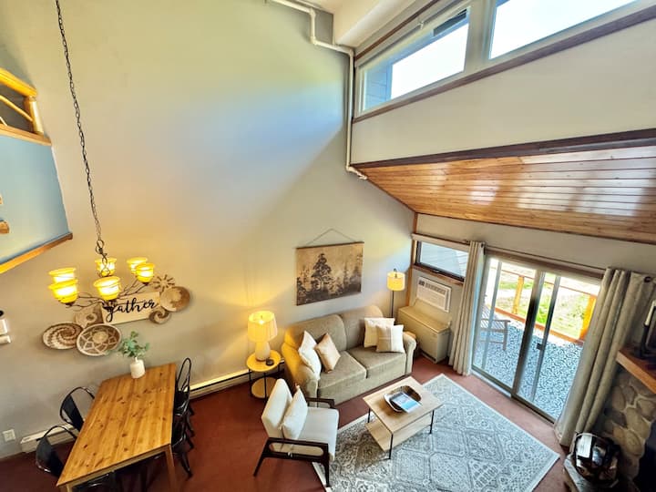 Oak Cottage Ski In Out Pool Hot Tub Gym Firepits - Lutsen, MN