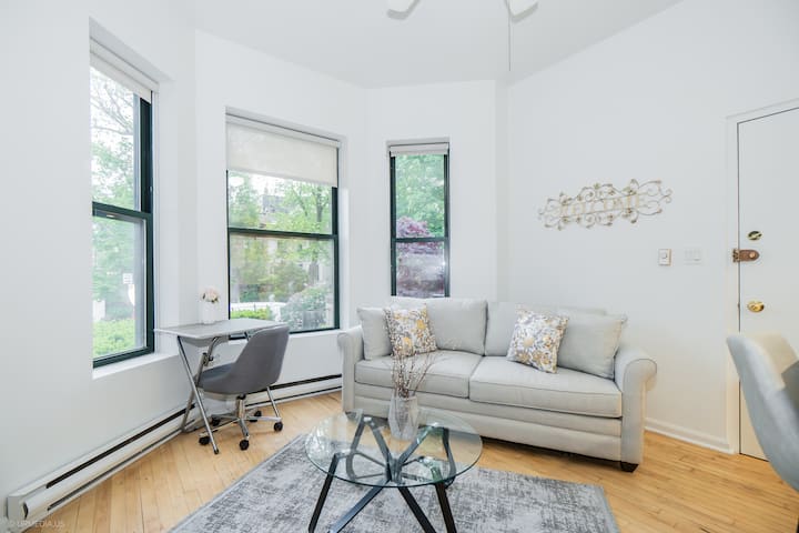 Updated, Prime Location, Parking Avail. - Lp - River West - Chicago