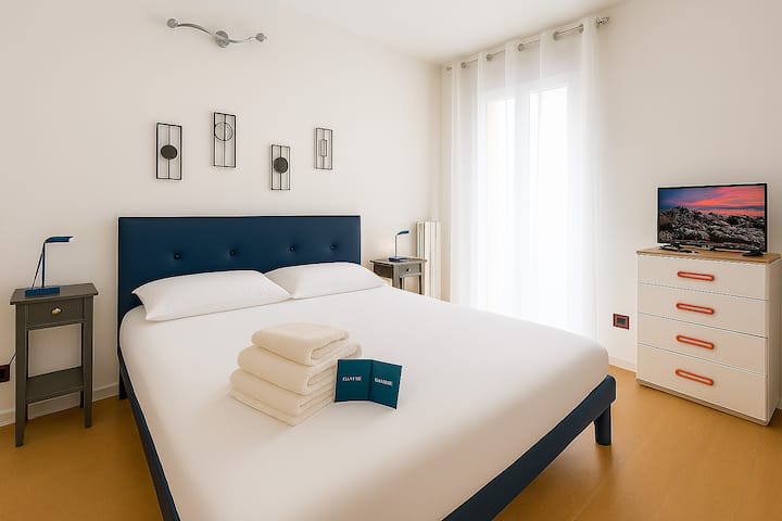 Chambre Moderne + Terrasse, Tram Padoue 300m - Padua