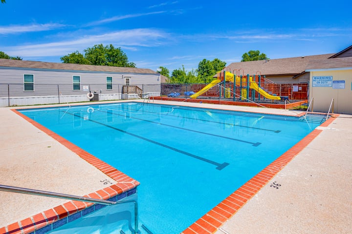 13 Mi To Okc: Edmond Home W/ Pool Access! - Edmond, OK