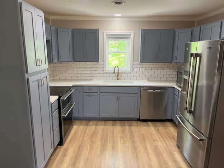 Lakeside Fun And Entertainment! - Marion, IL