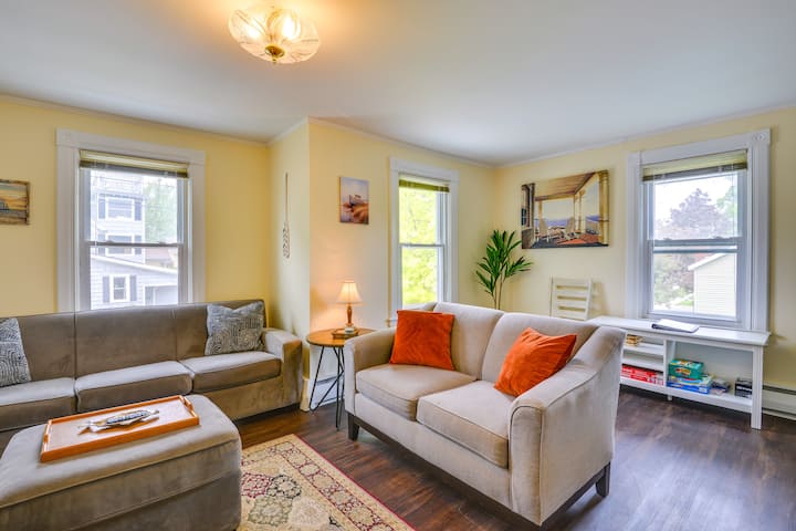 Walk To St Lawrence River: Clayton Apt W/ Porch! - クレートン, NY