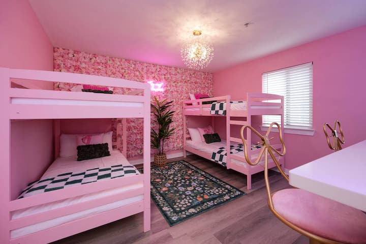 Music City Girls Trip-pool-near Broadway-sleeps 6 - Nashville, TN