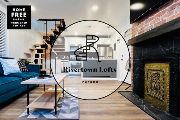 Retreat In The Heart Of A Pittsburgh Rivertown! - 플럼