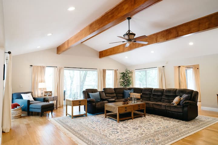 Huge Family Friendly House On Rollins Lake - Grass Valley, CA
