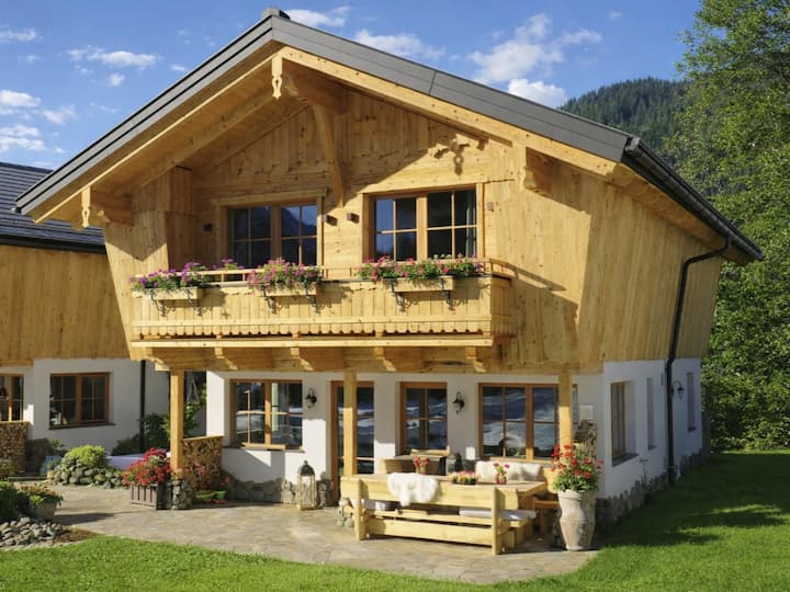 Chalet Avec Wellness Dans Le Domaine Skiable - Wagrain