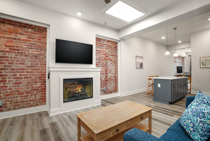 Delmarva - New Condo In Downtown Cape Charles! - Cape Charles, VA