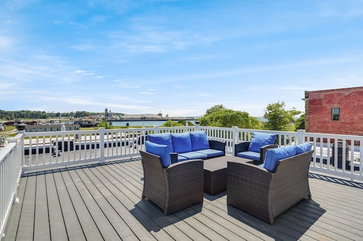 Maryland | Rooftop Terrace + Marina Views - Cape Charles, VA