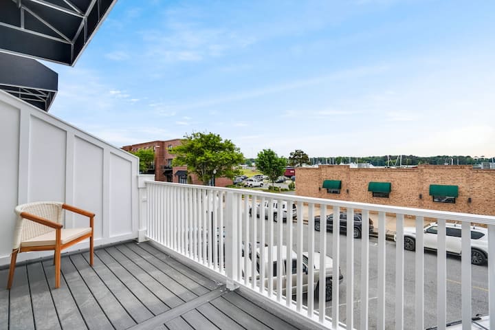 Princess Anne | Rooftop Terrace + Balcony - Cape Charles, VA