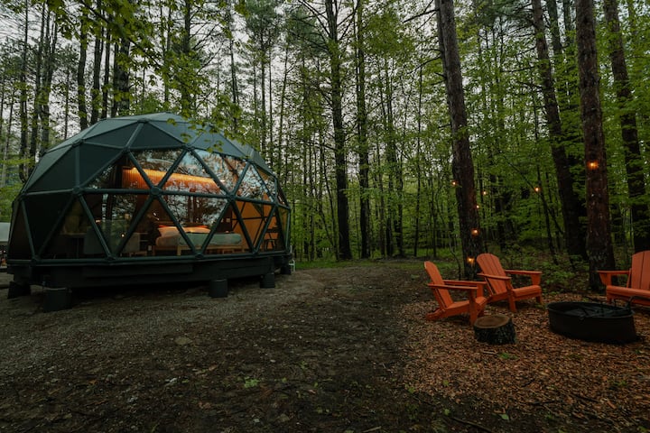 Large, Luxurious Geodesic Dome - 09 - Freeport