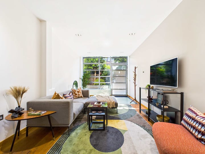 Edgy & Designer Camden Town Apartment - Marylebone