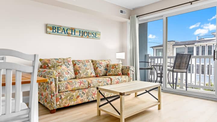 Modern 1br W/ Ocean Views & Parking - Ocnj - Ocean City, NJ