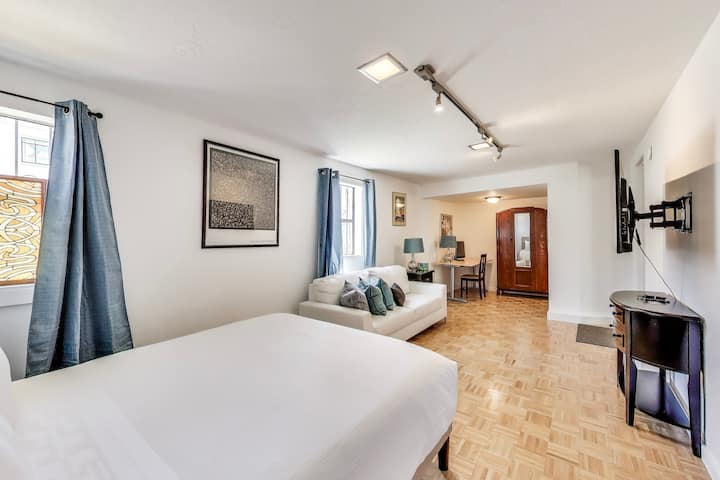 Spacious Studio Near Golden Gate Park - Ocean Beach, CA