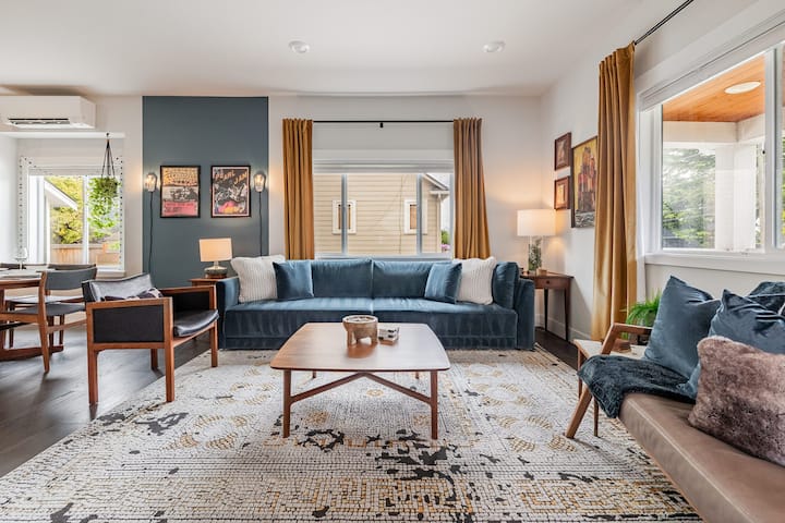 Ballard Craftsman | Sleeps 10 | A/c, Bbq & Firepit - Bainbridge Island, WA