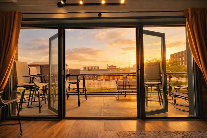 Wake Up To Water Views! Cedar Point Sports Force - Sandusky, OH