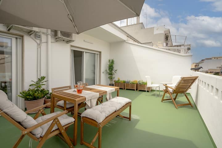 The Rooftop - Panoramic Terrace & 2 Bedrooms - Bari