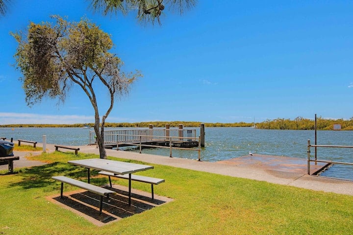 Modern 2b1b Motel • Cozy, Clean & Renovated - Gold Coast