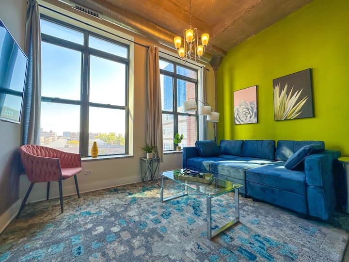 Comfy 2br | Skyline Views Near Mccormick & Museums - Chicago