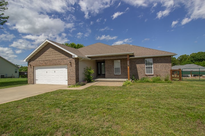 The Zen Den - Waynesville, MO