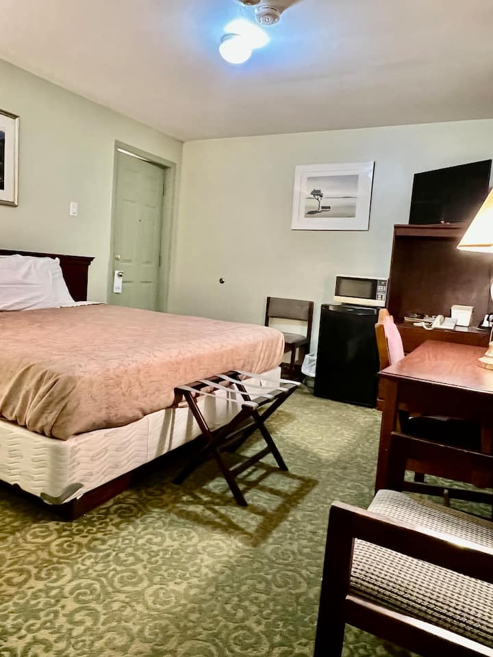 Quiet & Cozy - Renfrew