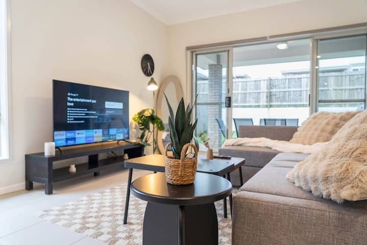 The Laurel Ease – Soft Mornings Between Gc And Bne - Brisbane