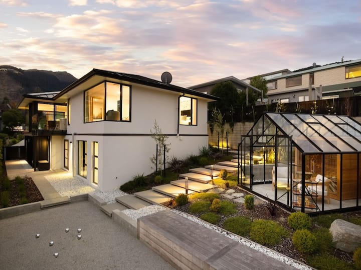The Glasshouse - Central Home With Hot Tub & Sauna - 皇后鎮