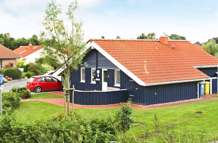 6 Personen Ferienhaus In Direkter Seelage Mit Boot - Neuhaus