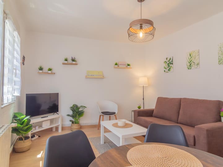 Amplio Piso De 3 Habitaciones En Puerto Chico - Santander