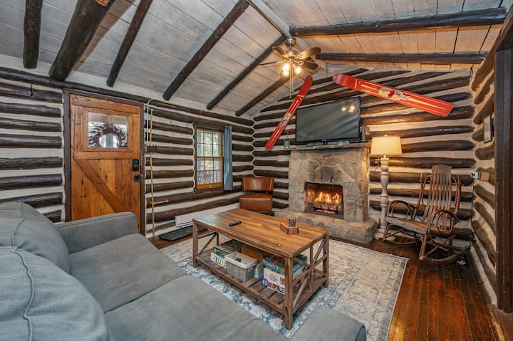 New! Charming Dog Friendly Retreat W/ Hot Tub - Oakland, MD