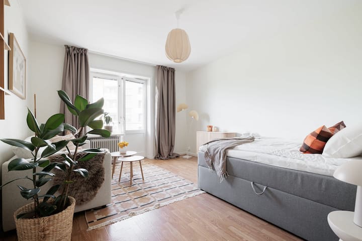 Waterfront Studio In Vibrant Hornstull - Stockholm