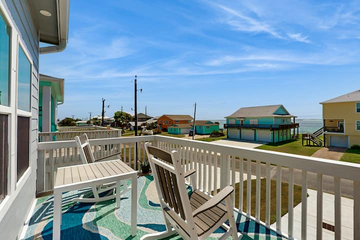 2 Br Coastal Getaway With Bay View & Outdoor Bbq - Rockport, TX