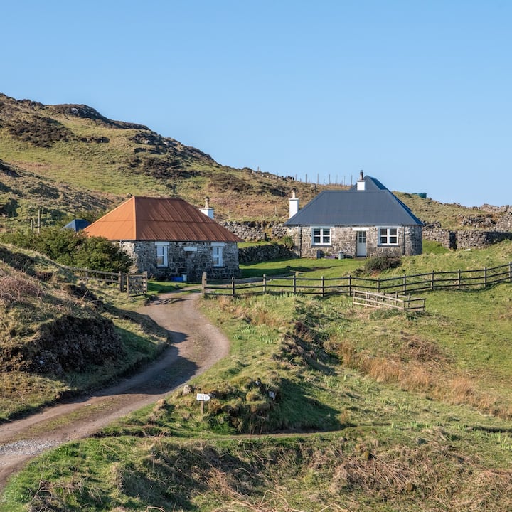 Romantic Middle Cottage, Haunn, Isle Of Mull - Isle of Mull