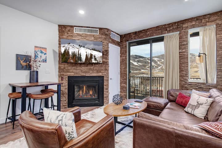 Balcony| Fireplace|pool|sleeps 7| Moose Mgt 3053 - Kamas, UT