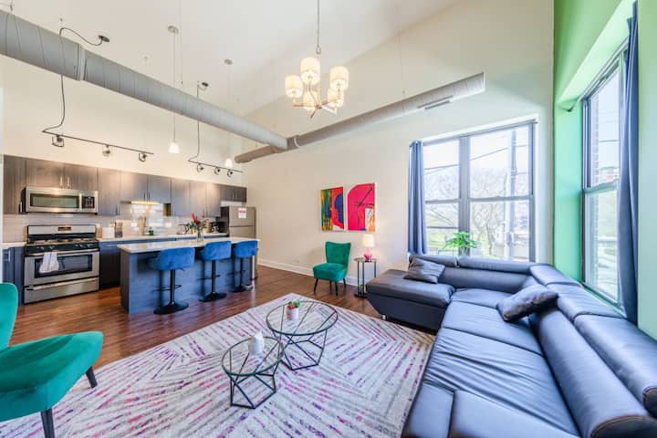 Suite W/fast Wi‑fi & Skyline View - Englewood - Chicago