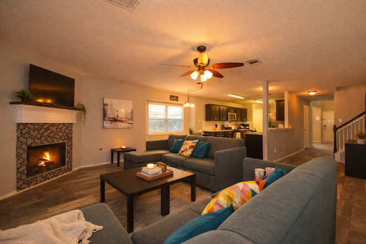 Family-friendly 6br Retreat W/ Pool In Houston - Houston, TX
