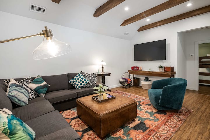 Myrinn – Midtown Sauna | Walk To Nau & Breweries - Flagstaff