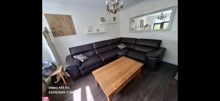 Spacious And Convenient 3 Bed Property In Swords. - Malahide