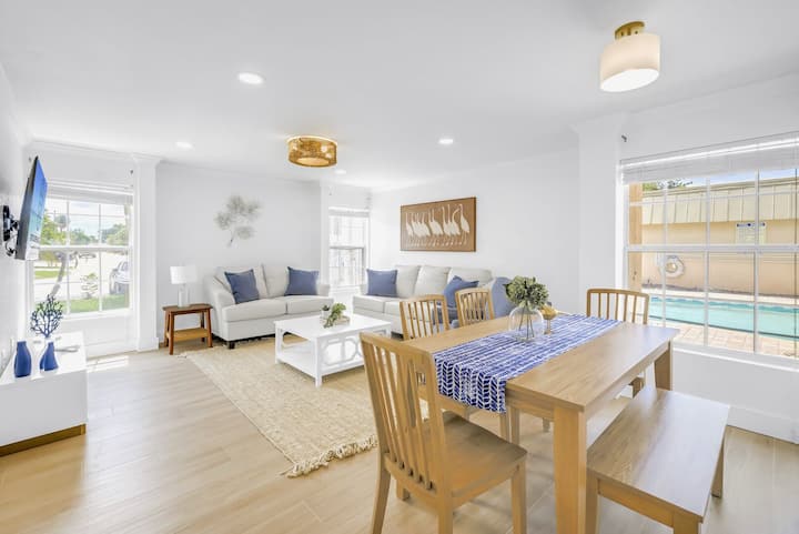 New Listing -  Heated Pool, Near Beach! - Sarasota, FL