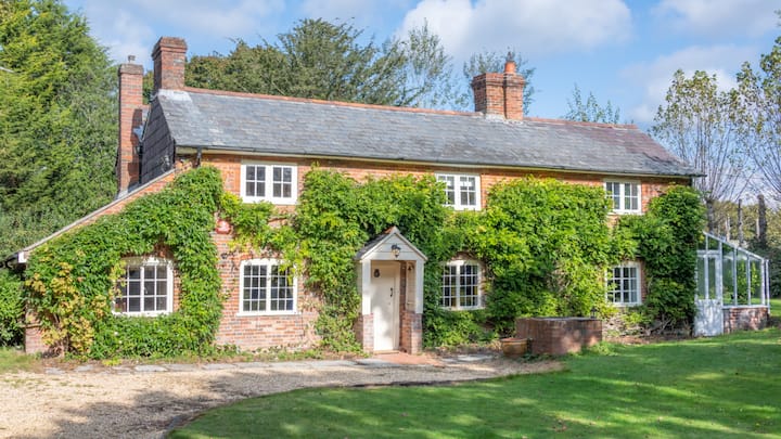 The Farmhouse - Lymington