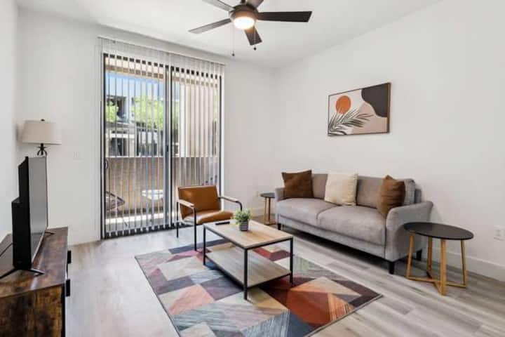 Cozysuites Glendale  - Westgate W Pool! 18 - Glendale, AZ