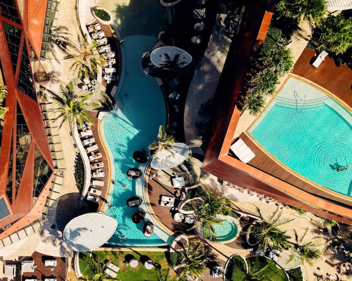 Jewel 1bed + Study Hinterland - Broadbeach