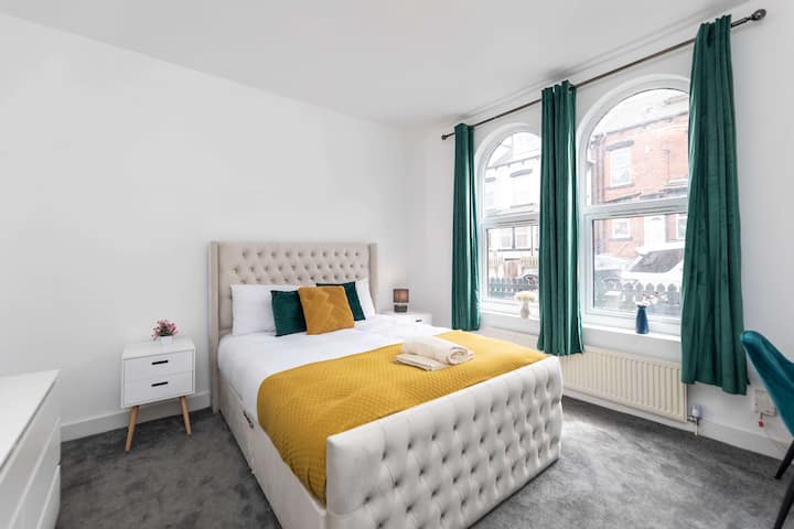 5br Leeds Home Perfect For Long Stays Free Parking - Leeds
