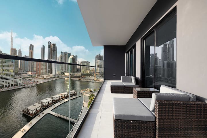 2 Bed | Burj Khalifa View | Canal View | Luxury - Dubaj