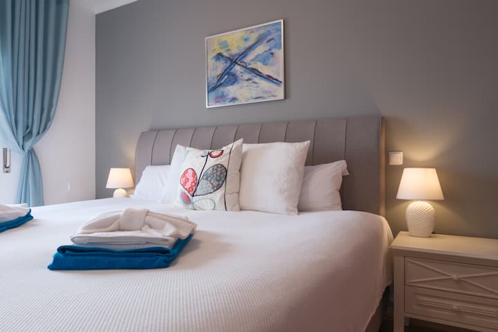 Modern Apartment By The Beach [30] - Luz