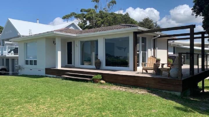 Absolute Beach Front - Hawks Nest