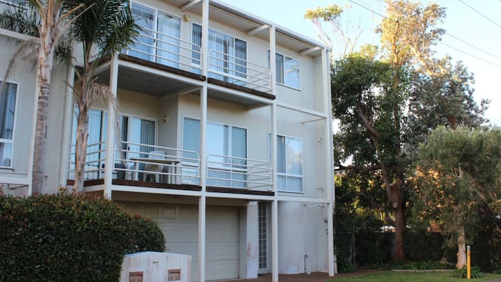 Splash And Play Day & Night - Hawks Nest